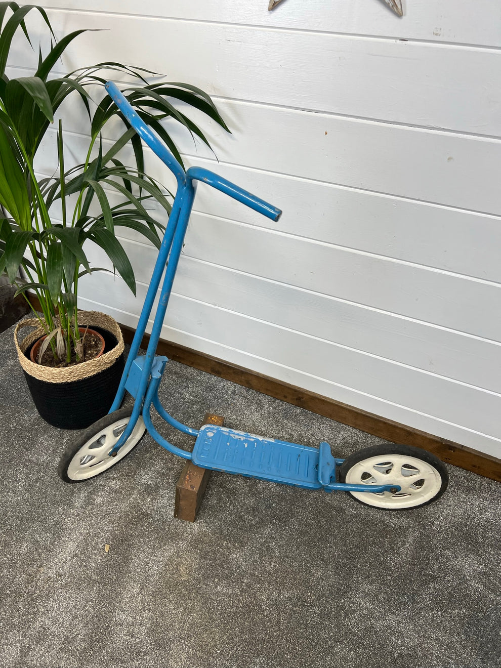 Vintage 1950's MOBO Push Along Metal Scooter Vintage Kids Retro Toy ...