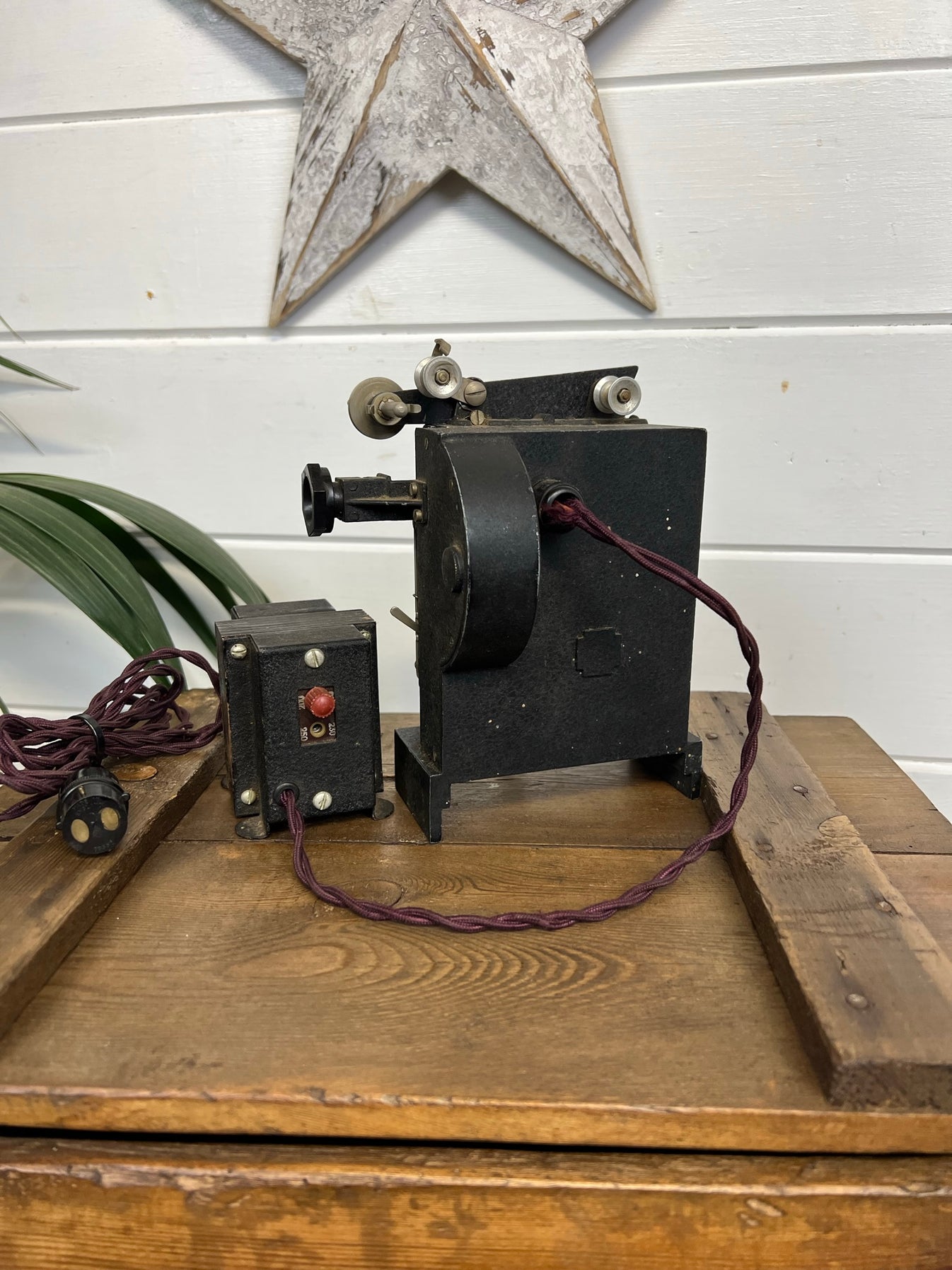 Vintage Pathescope Ace 9.5mm Movie Projector Retro Collectable Display ...