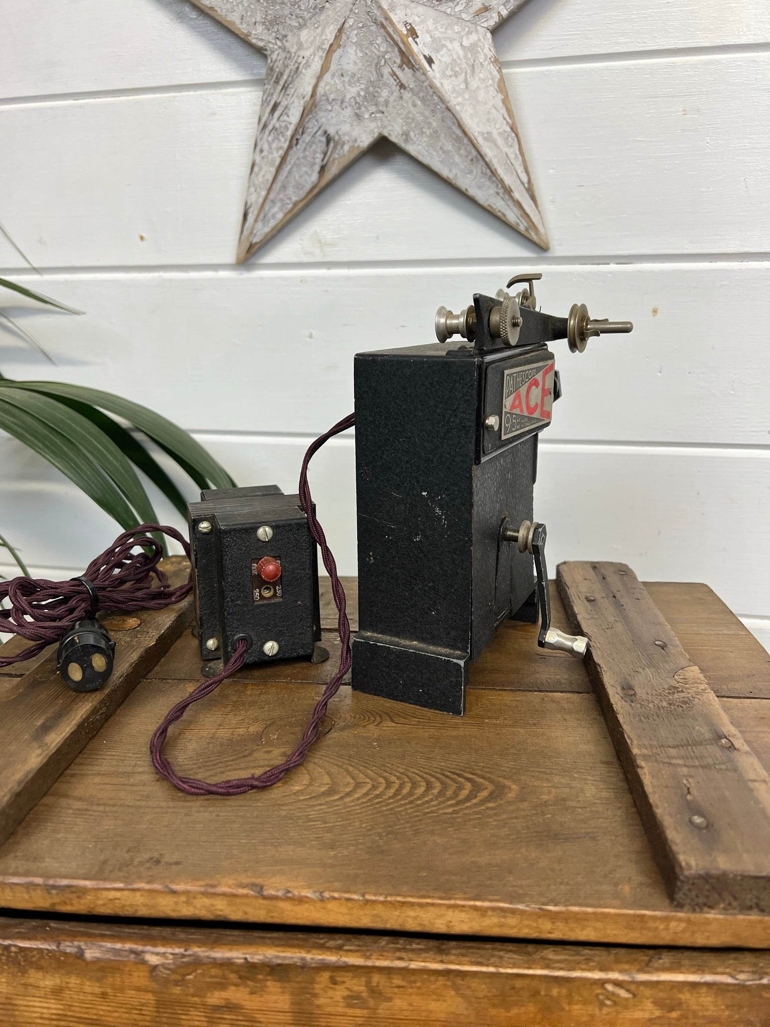 Vintage Pathescope Ace 9.5mm Movie Projector Retro Collectable Display ...