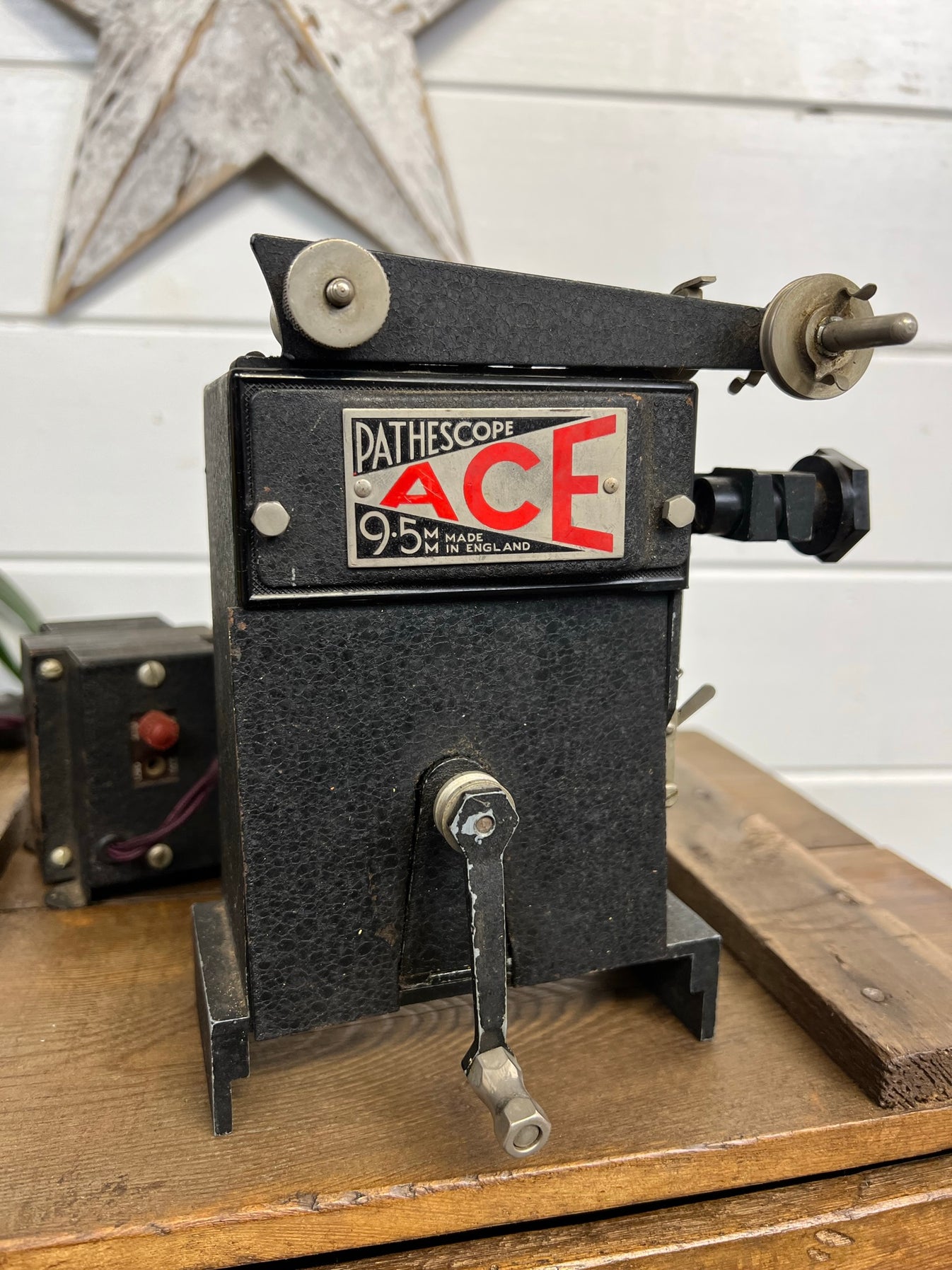 Vintage Pathescope Ace 9.5mm Movie Projector Retro Collectable Display ...